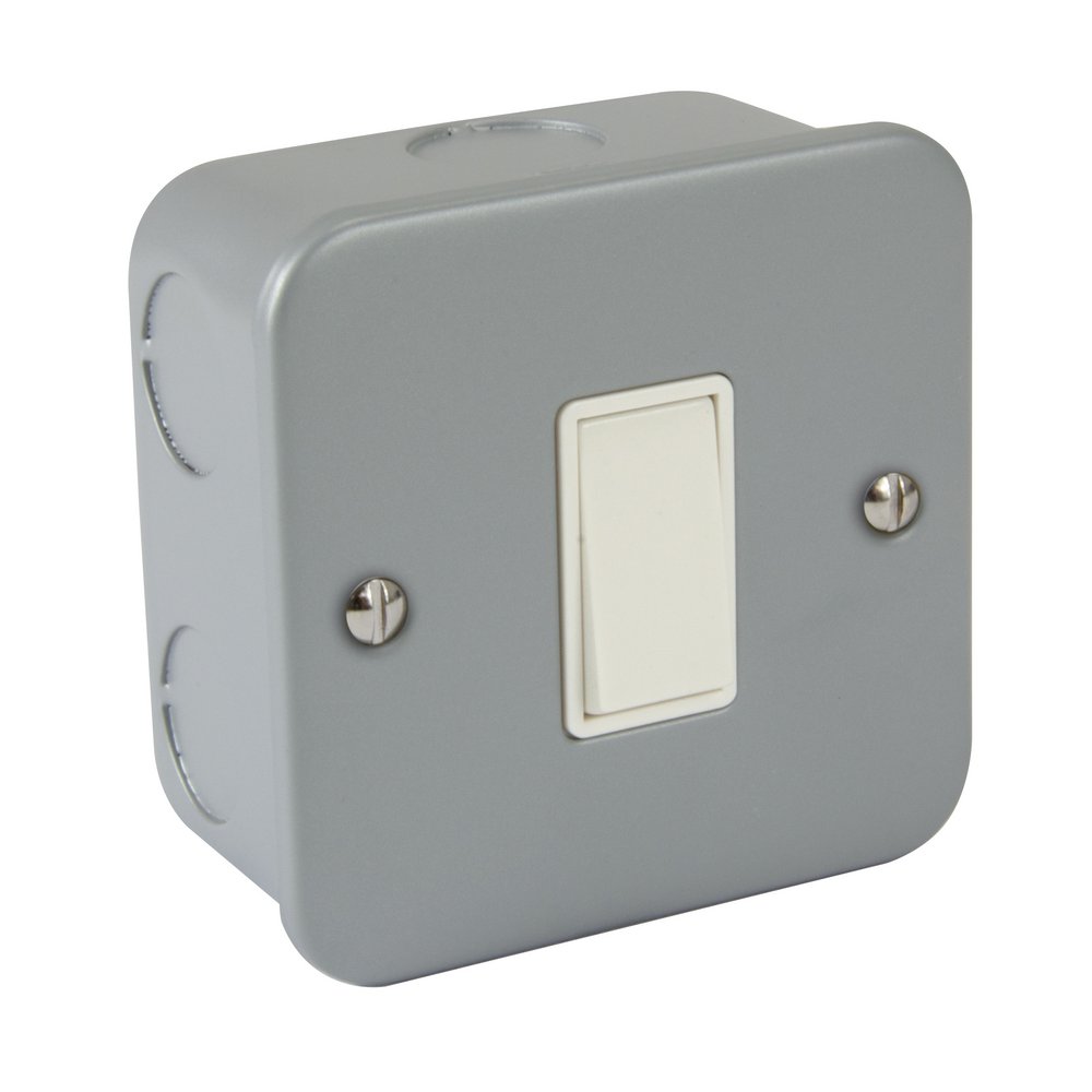 Metal Clad 1 Gang Intermediate Switch - White Insert & Rocker