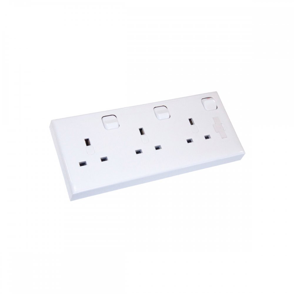 Double to triple BS 1363 13A SWITCHED CONVERTER SOCKETS (Suitable for ...