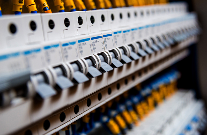 What is Switchgear? Your Guide to Circuits and Switchboards | YESSS ...